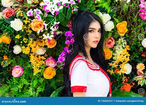 Femme Sexy Avec Du Charme De Portrait Belle Beau Sexe Attrayant Image Stock Image Du Attrayant