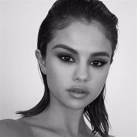 Selena Gomez Sexy Makeup Looks Popsugar Beauty