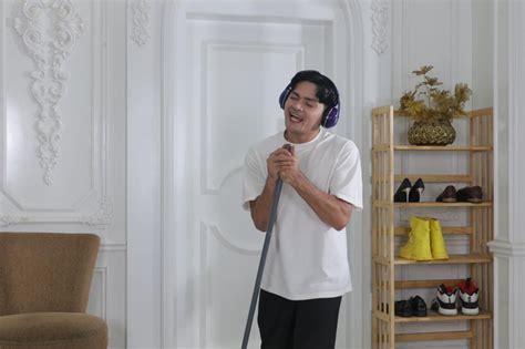 លោក ឧកញ៉ា ខេមរៈ សិរីមន្ដ ដាក់មួយឈុតនេះ ឡេីងស្ទាវ Khmerload Cambodia