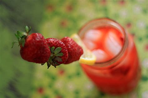 Fresh Strawberry Lemonade By The Glass