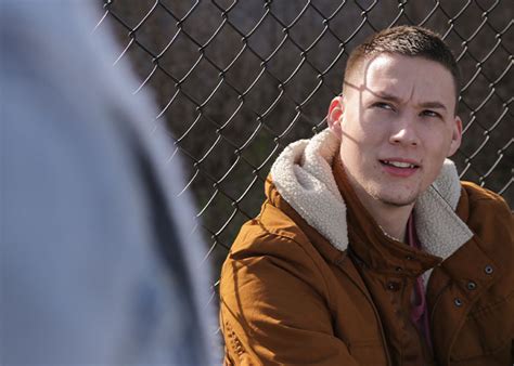 “whats Something Subtle That Instantly Gives You Bad Vibes About