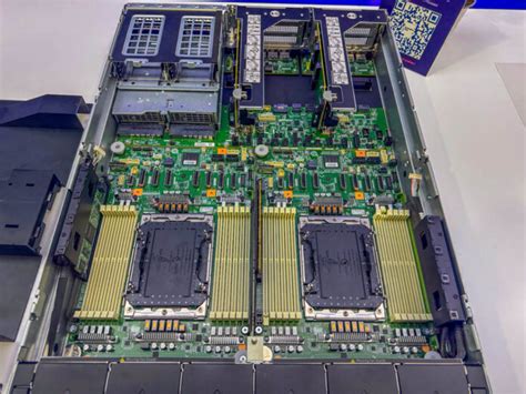 kaytus kr2190v3 is a cool 2u 2 node server at sc24 servethehome