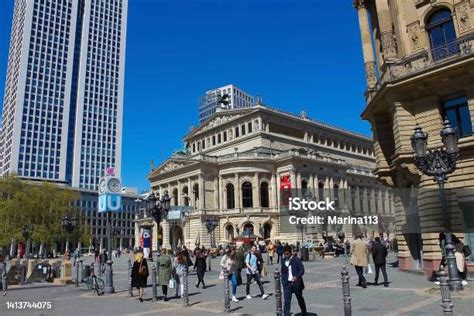 독일 프랑크푸르트 암 마인에 있는 오리지널 오페라 하우스 콘서트에 대한 스톡 사진 및 기타 이미지 콘서트 타운 스퀘어 Theatrical Performance