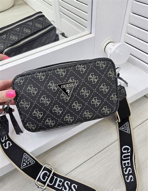 Кросс боди клатч Guess — ціна 950 грн у каталозі Крос боді Купити аксесуари за доступною ціною