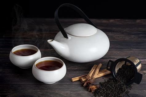 주전자 계피 스틱 스타 아니스 및 홍차 가닥을 곁들인 뜨거운 차 한 잔 차 블렌드 0명에 대한 스톡 사진 및 기타 이미지 0명 Pu Erh 갈색 Istock