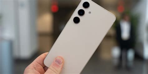 Best Small Smartphones Of 2024 Phandroid