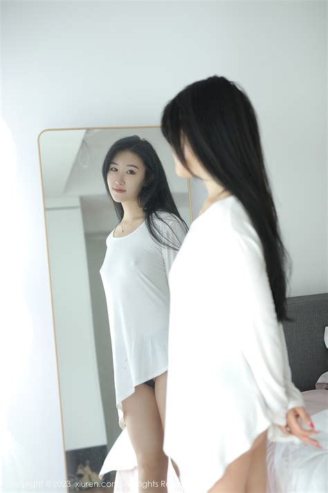 [xiuren秀人网] No 6749 시닝의 매력적인 각선미 V2ph