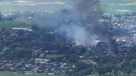 အင်းတော်မြို့အတွင်း နေအိမ်များကို Ayeyarwaddy Times