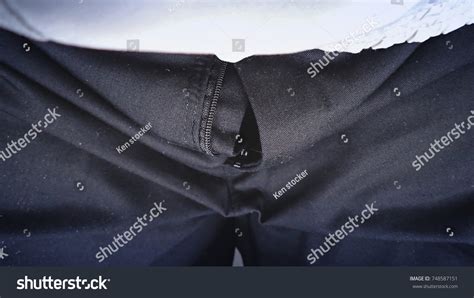 Zipper Down