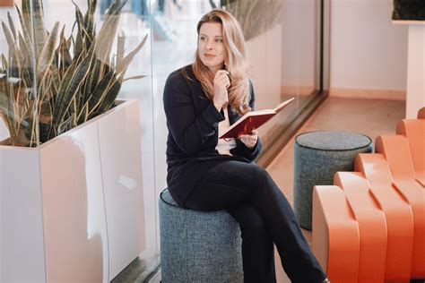 The Messaging Strategy Master Guide Everything Explained Nora Sudduth