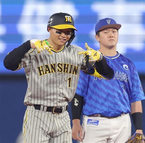 阪神・森下が同点劇演出の二塁打 二塁塁上でポーズを決めるも先輩の目が同じ中大出身 喜ぶ背後で牧がジロリ？阪神タイガースデイリースポーツ Online