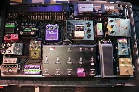 Dinosaur Jrs 2017 Gear J Mascis And Lou Barlow Premier Guitar
