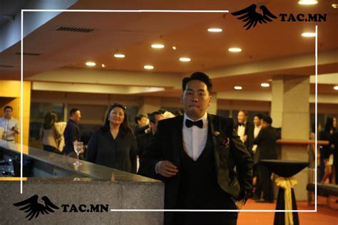 Гурван хүүгийн аав царайлаг жүжигчин Д Хосбаяр ТАС МН