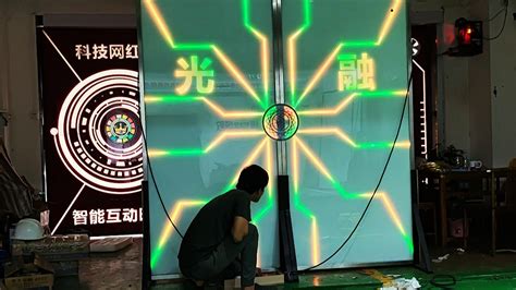 科技感玻璃门 酒吧网红门 哔哩哔哩