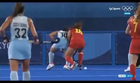 Cockroach Going For Gold At Tokyo Olympics Rmademesmile