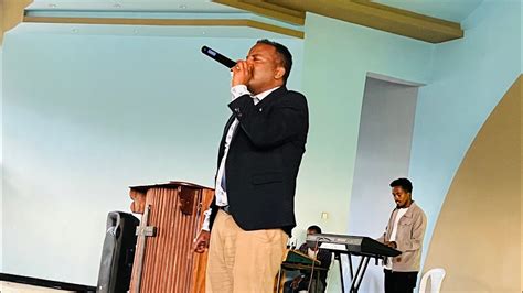 ዘማሪ ታሪኩ ይርጋ በሞቸያ ቃለ ህይወት ቤተክርስቲያን Youtube