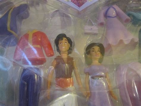 Disney Store Mini Princess Playset Alladin And Jasmine Polly Pocket Size