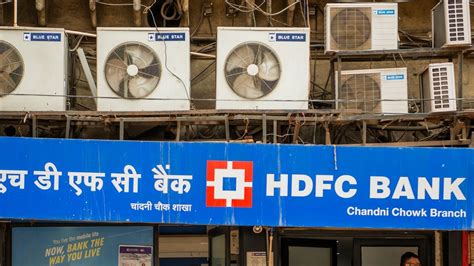 Book Train Tickets Using Hdfc Irctc Credit Card And Get A 5 Discount Business News News18