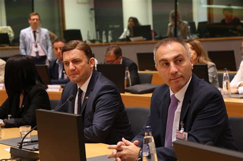 Бујар Османи ДОБИ НОВА ФУНКЦИЈА Артан Груби ПРВ МУ ЧЕСТИТАШЕ