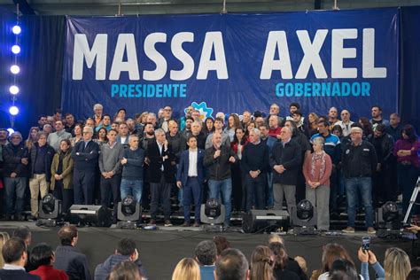 Kiciloff Participó De Un Masivo Acto En La Ciudad Fuerte Barragán