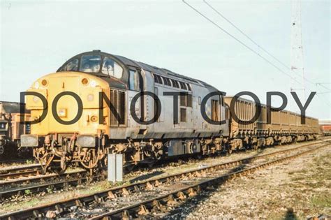 Uk Diesel Train Railway Photograph Of Class 37 37350 Loco Rm37 1042 £