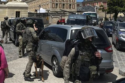 Полиция и военни отцепиха района около двореца Версай Видео