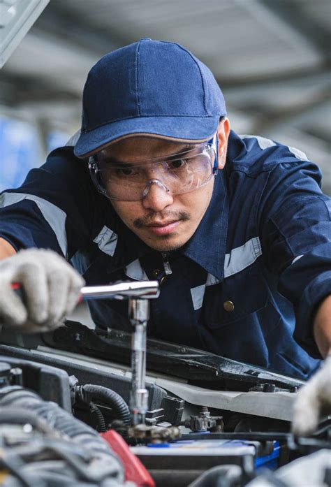 Over Half Of White Collar Workers Wish They Had Blue Collar Jobs