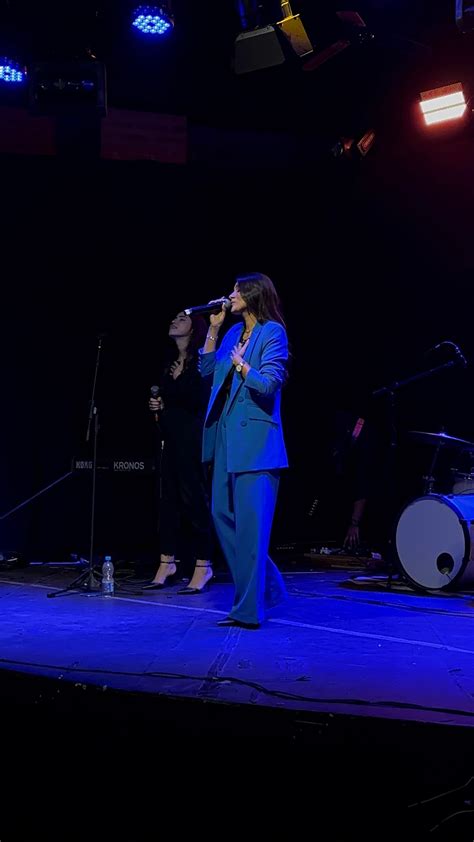 Hellen Caroline Hellencarolineoficial • Instagram Photos And Videos