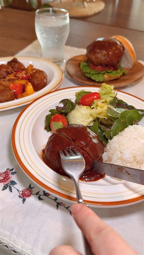 집콕먹콕 날씨가 너무 추워 자꾸 움츠러드는 요즘 오늘은 집콕하면서 간만에 빵 좀 구워봤어요~ 전날 빵반죽 만들어 하루밤