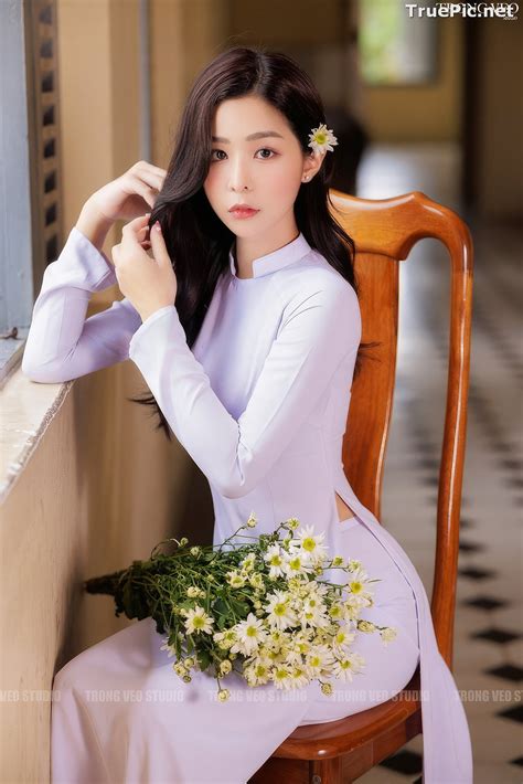 Vietnamese Model Beautiful Girl And Daisy Flower 129 Pictures