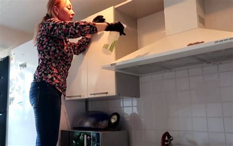 Цей бабусин розчин швидко видалить жир та плями з вашої кухні Читайте на Ukr Net