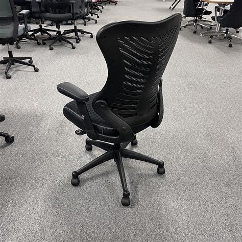 Closeout New Eclipse Black Mesh Back Task Chair Office Furniture