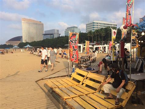 Japan Fukuoka Day 4 On The Beach Robot Square Museum And Sky By Banyapon Poolsawas Medium