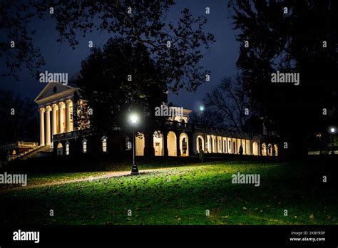 The UVA Rotunda Building At Night Stock Photo Alamy