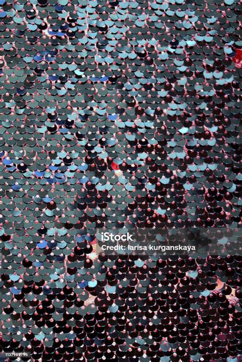 금속 반짝이는 장식 조각 배경 패션 드레스의 라운드 스 팽 글 0명에 대한 스톡 사진 및 기타 이미지 0명 금속 금속의 Istock