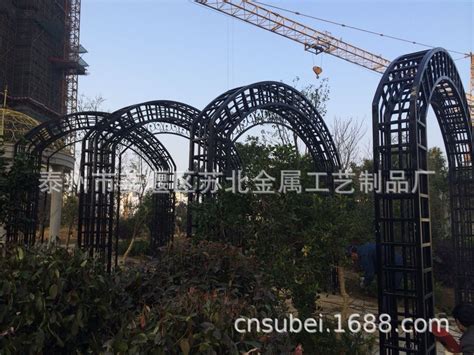 欧式景观造型铁艺廊架拱门穹顶 钢结构氟碳凉亭花园连体拱形花架 阿里巴巴