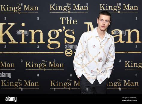 New York Usa 13th Dec 2021 Actor Harris Dickinson Attends The King