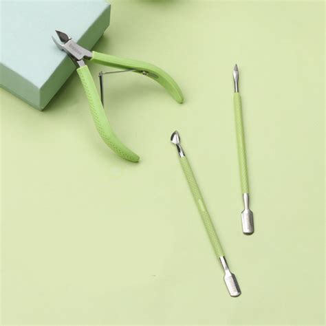 Badu Bg Комплект от клещи и инструмент за избутване на кожички Badu Bg