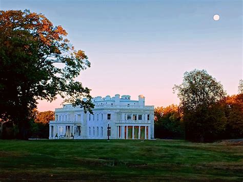 Winfield Hall Glen Cove Ny Traces A Century Of Owners Uses And
