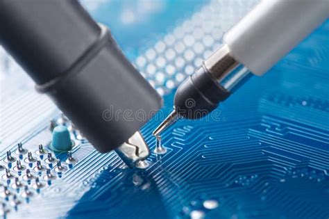 Measuring Electronic Signal Using Oscilloscope On The Pcb Electronics Repair And Digital