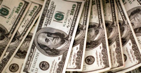 Dollar Starts 2026 Under Pressure After Eight Year Slide Daily Times