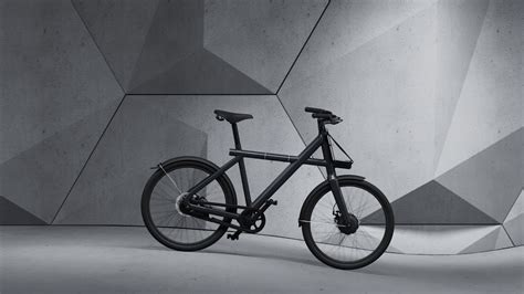 The Vanmoof Electrified S2 Has A Stealth Lock And Alarm System