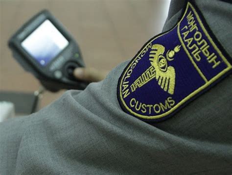 Гаалийн байцаагчид албан тушаалаа урвуулан ашиглаж хахууль авсан хэргийг шүүхэд шиилжүүлжээ