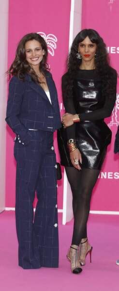 Photos Canneséries Lucie Lucas Shym Elle Rayonnent Dans Des