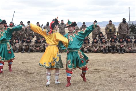 Цэргийн чуулга хээрийн тайзнаа