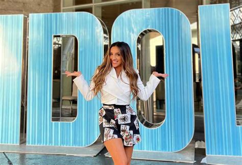 ნუცა ბუზალაძე იმღერებს პროექტში „ამერიკის ვარსკვლავი“ ვუგულშემატკივროთ ვიდეო Nostal Ge