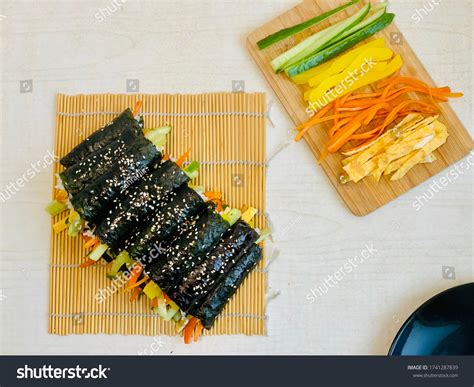 3 Mini Kimbap 图片、库存照片和矢量图 Shutterstock