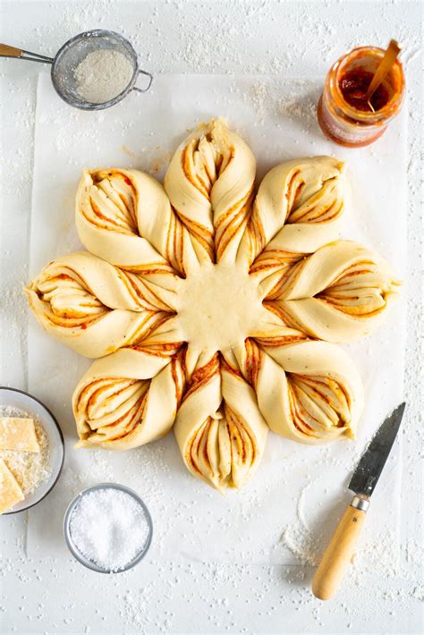 Spicy Tomato Pesto And Parmesan Star Bread Artofit
