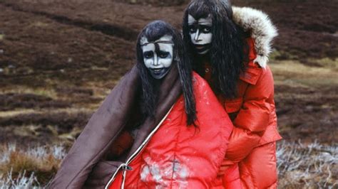 The Quest For Fire Film Quest For Fire 1981 Fbryu