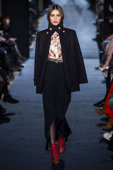 Mode Paris Les Plus Beaux Looks Repérés Pendant La Semaine De La Mode à Paris Elle Paris
